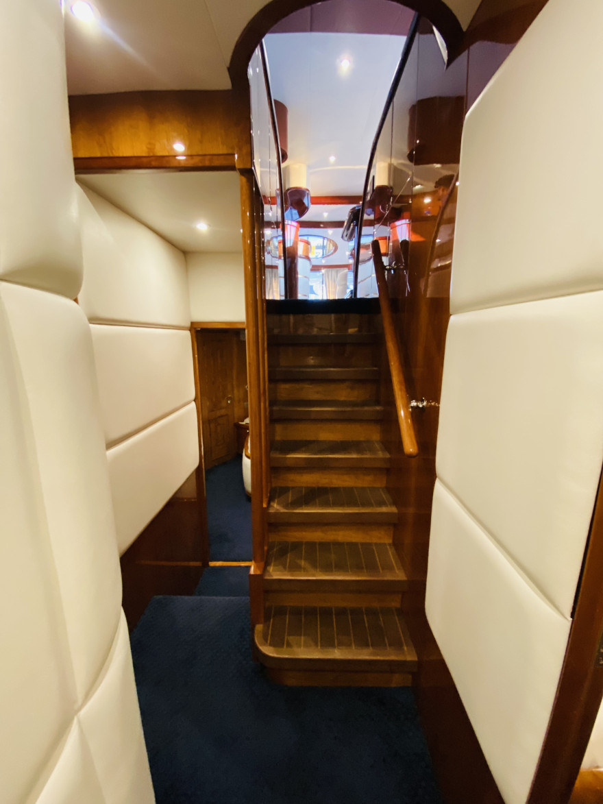 Queen Majesty 66 FT Yacht – The Queen Yachts