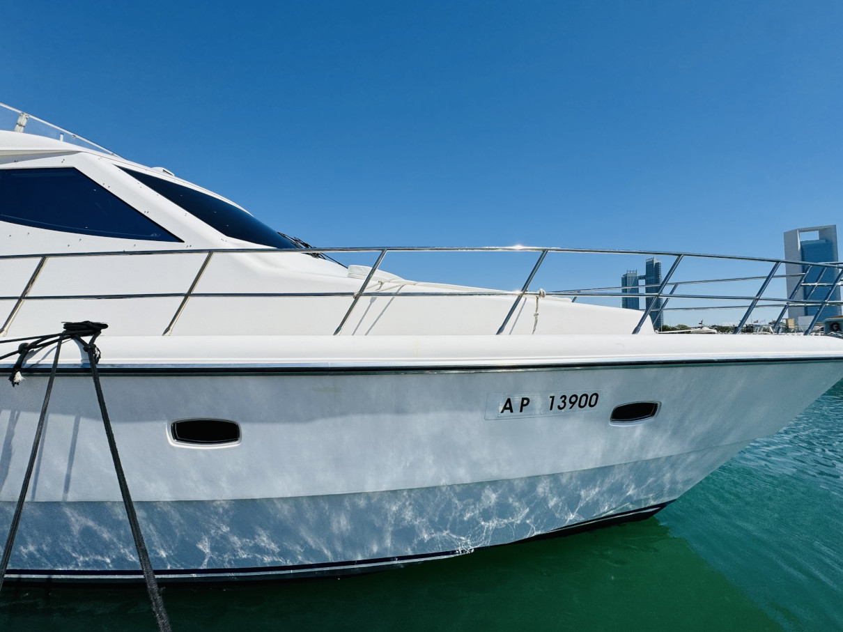 Queen Majesty 55 FT Yacht - The Queen Yachts
